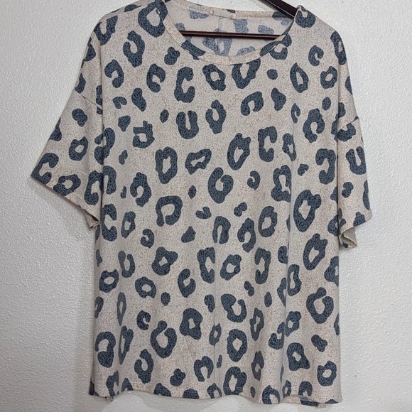 Hopely | Tops | Hopely Boutique Animal Print Oversized Top Large Soft L | Poshmark
